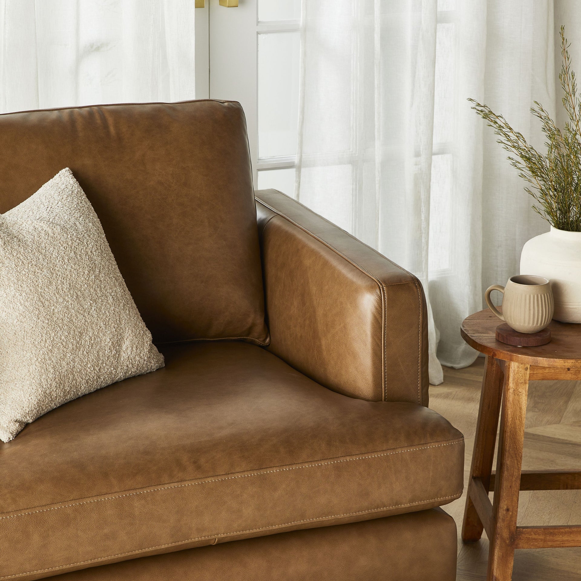Harrison Leather Armchair Dakota Chestnut – Early Settler Australia
